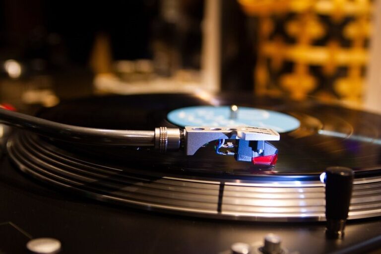 What Does LP Record Stand For? Vinyl Album Terminology - My Vinyl Passion